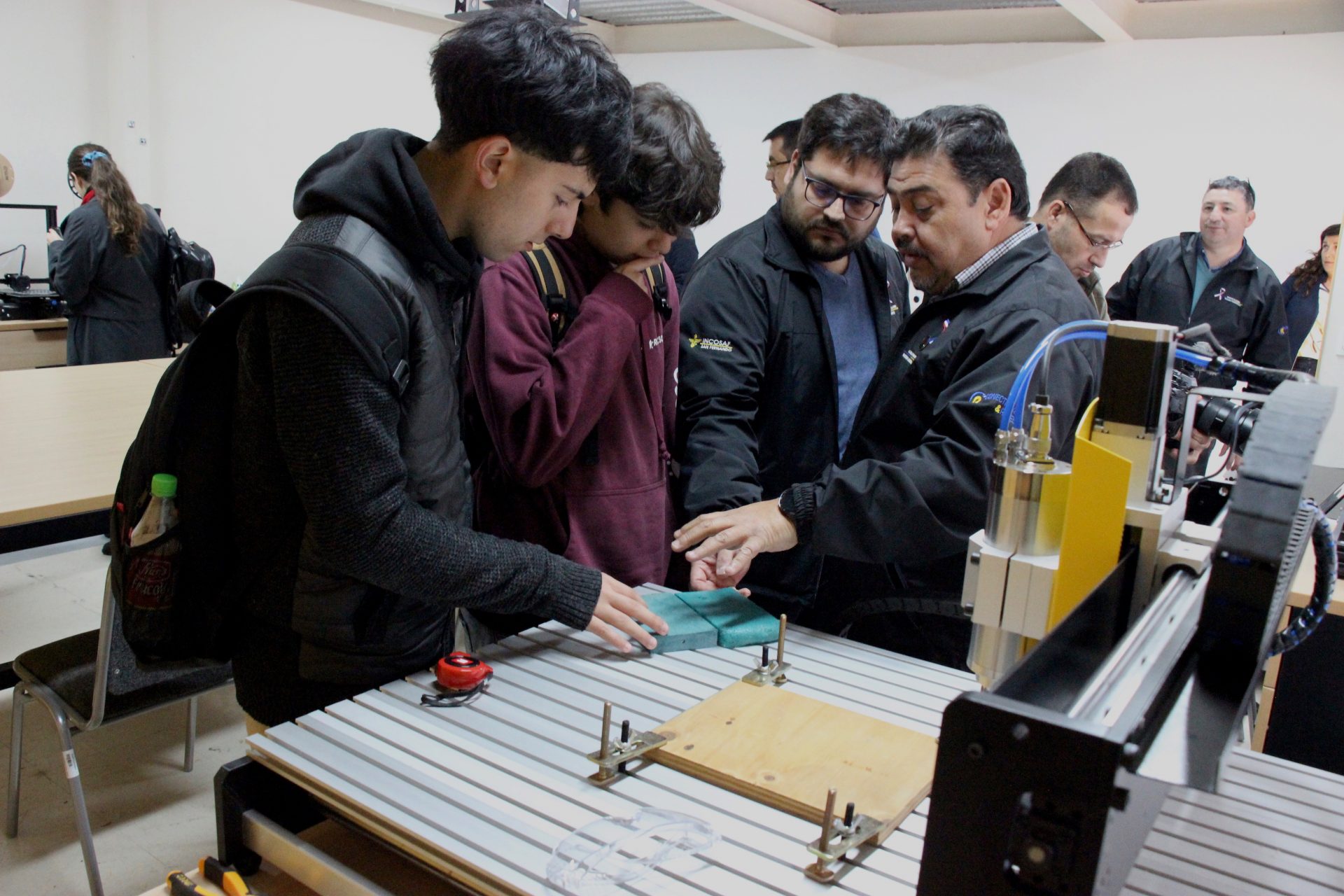 USM IMPULSA EL PRIMER FABLAB PÚBLICO PARA ESCOLARES DE LA REGIÓN DE O´HIGGINS - Tour Innovación