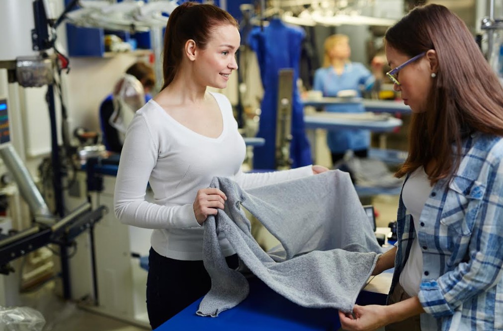 MERCADO CIRCULAR EN LA INDUSTRIA TEXTIL: ¿POR QUÉ YA NO ES OPCIONAL?